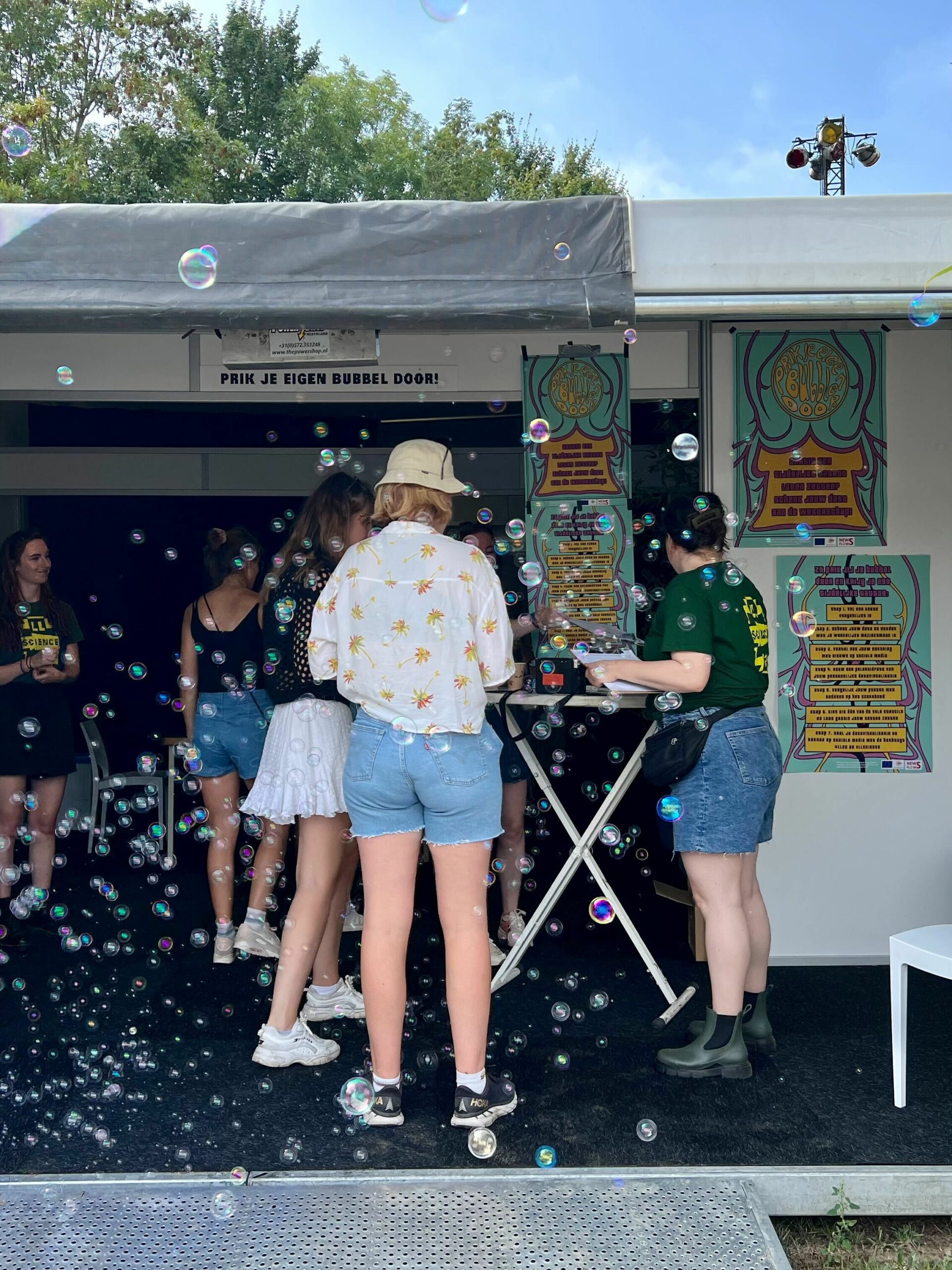 NEWSFLOWS – Modeling news flows: How feedback loops influence citizens ...